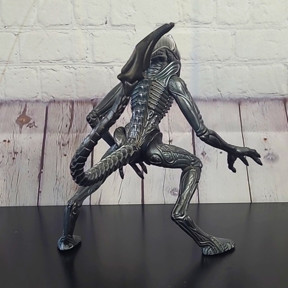 Vintage | Toys | Vintage Rare 9s Alien Vs Predator Collectible Posable ...